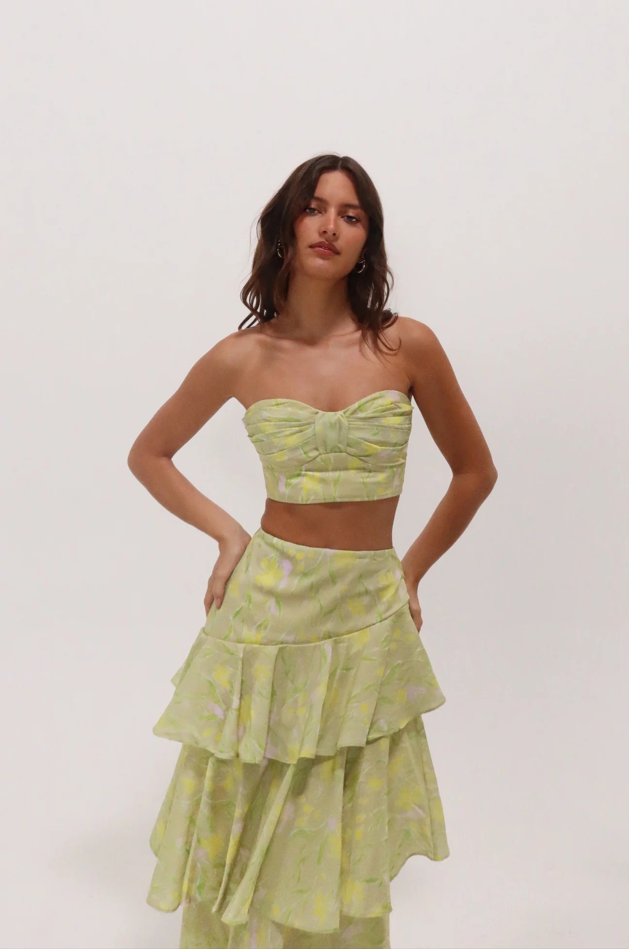 Set Top y Falda – Gaun Dresses
